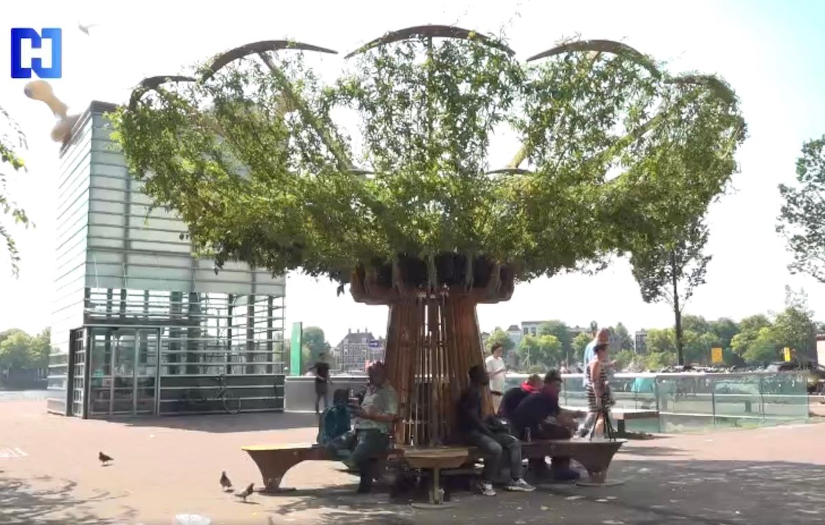 GeenStijl: ROFLOL om de Amsterdamse... HYBRIDE BOOM