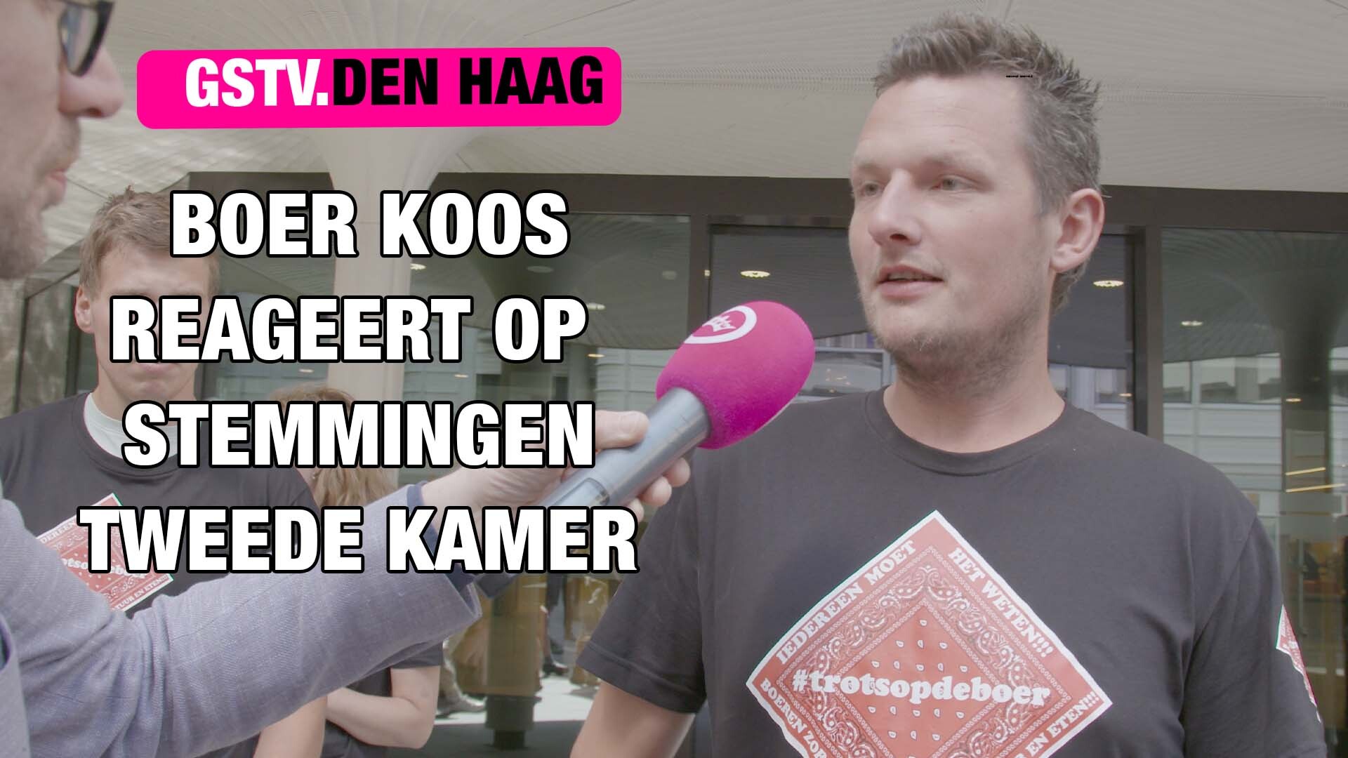 GeenStijl: Beroemde Boer Koos nu zelf in Het StamCafé