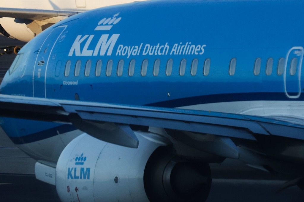 GeenStijl: Top KLM kreeg flinke bonussen terwijl personeel geen cent ...
