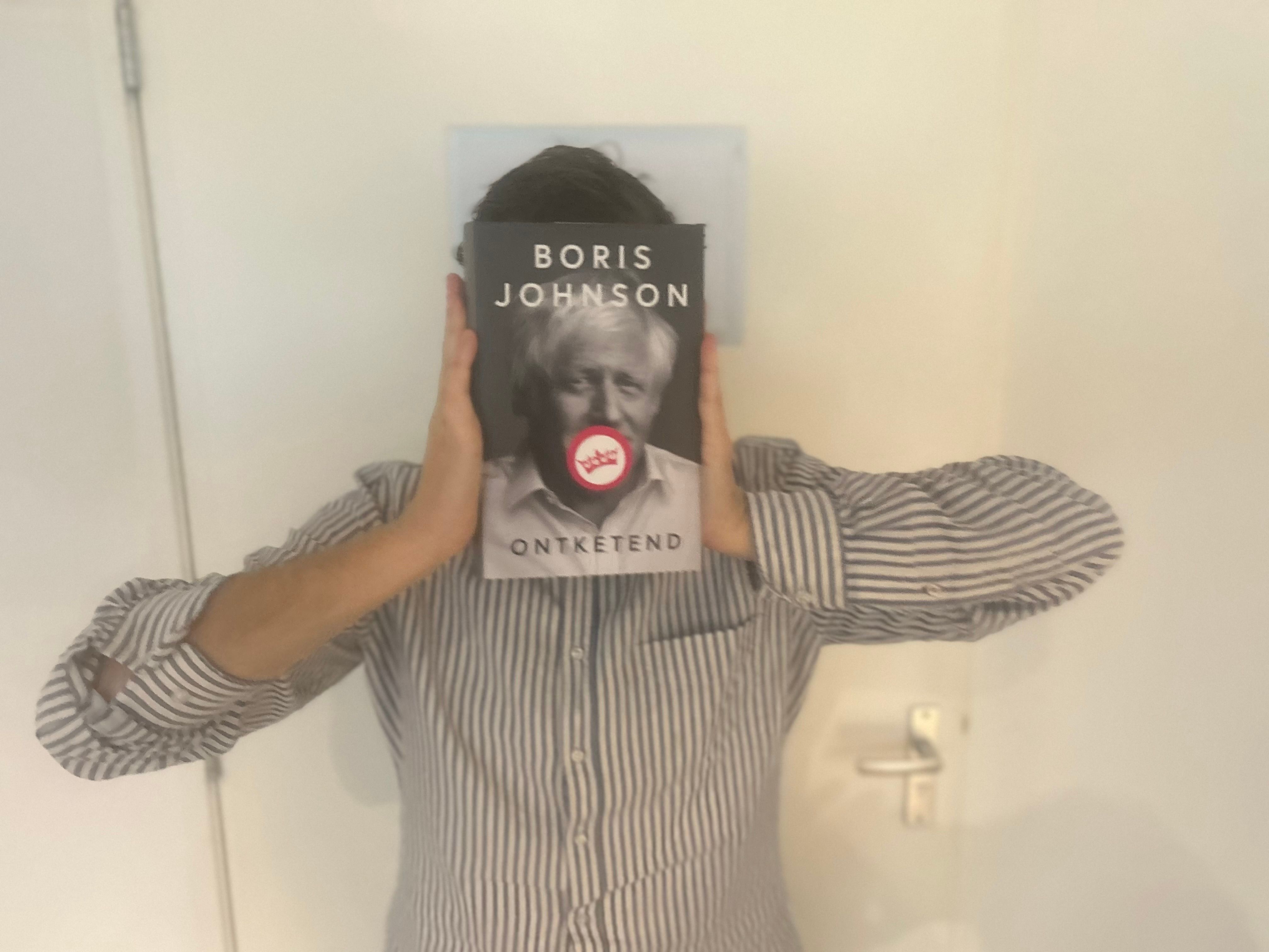 GeenStijl: BOEKJE GELEZEN. Extreem mooie kerel blijkt naast extreem ...