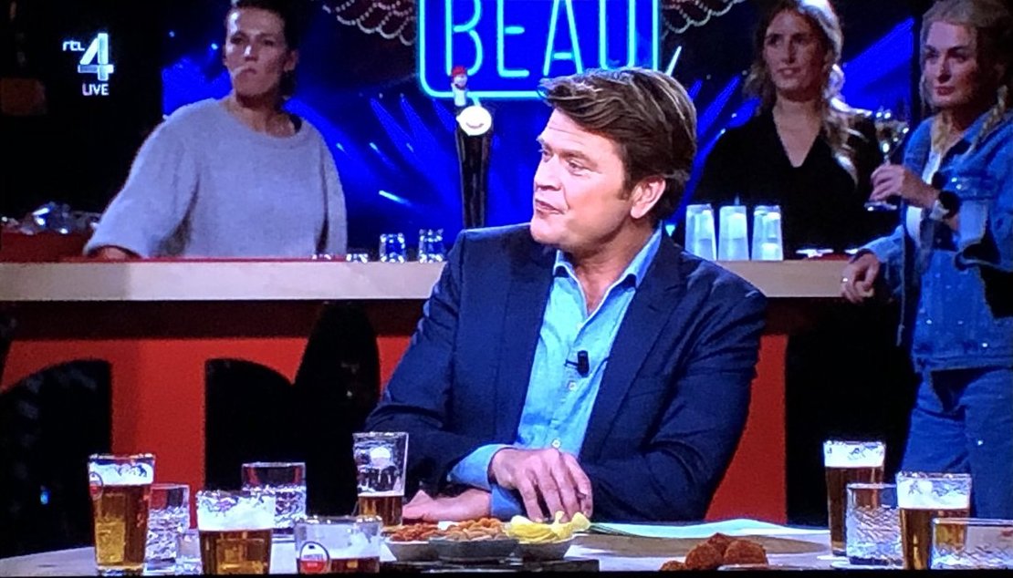 GeenStijl: Bar Beau gewoon OPEN terwijl horeca krepeert